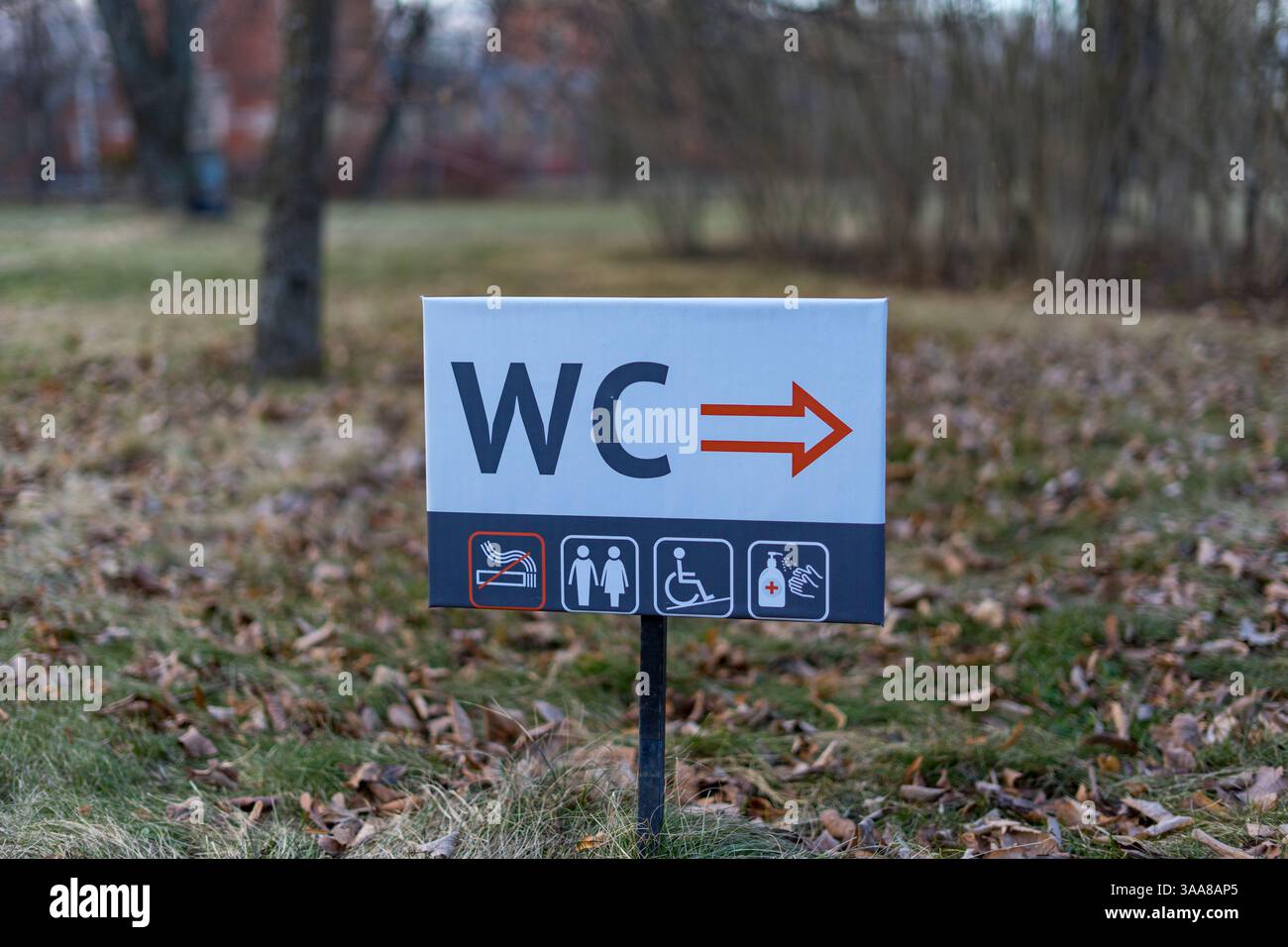 Cartello stradale wc immagini e fotografie stock ad alta risoluzione ...