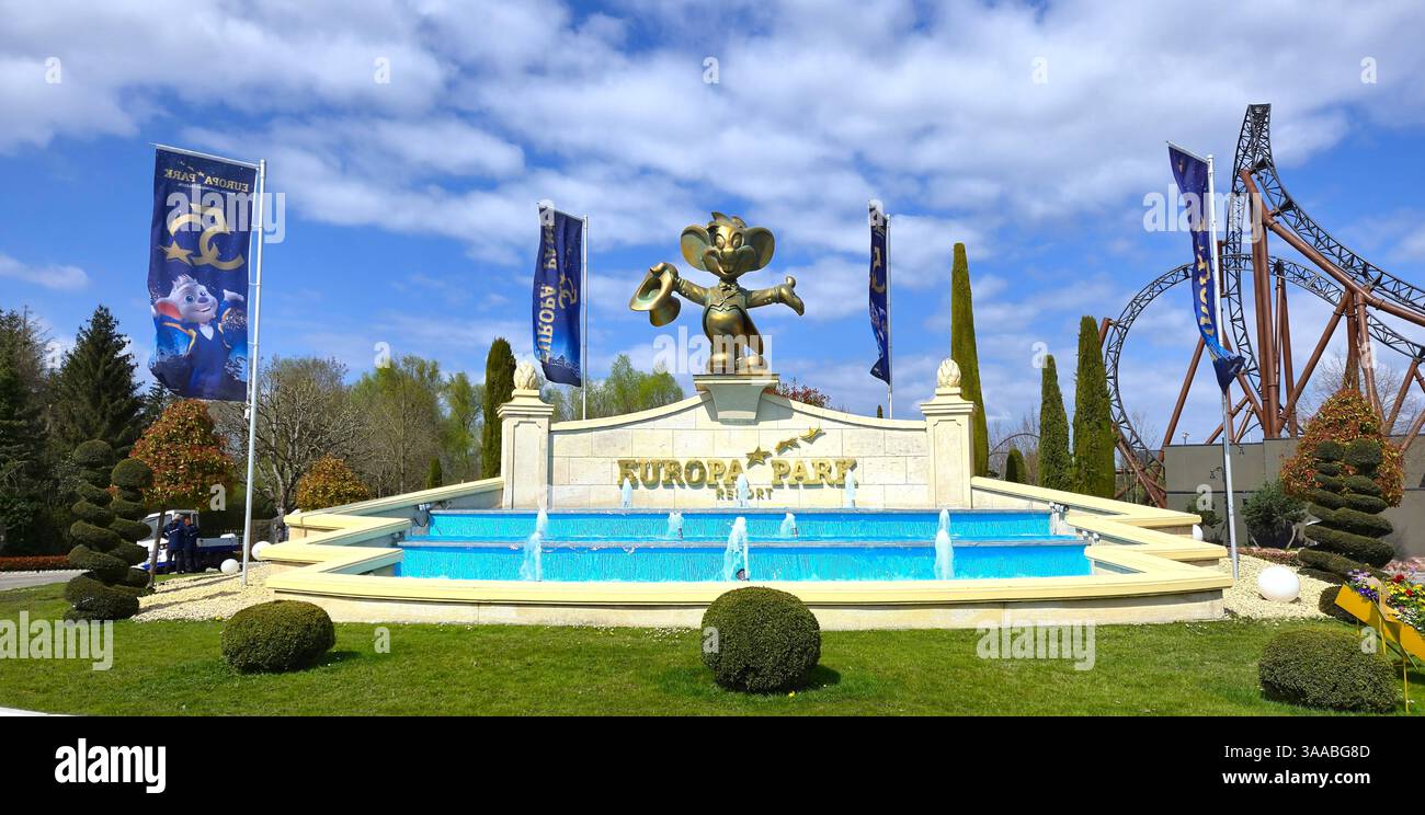 Rust, Germania - 31 marzo 2025: Europa-Park Resort ha notevolmente ...