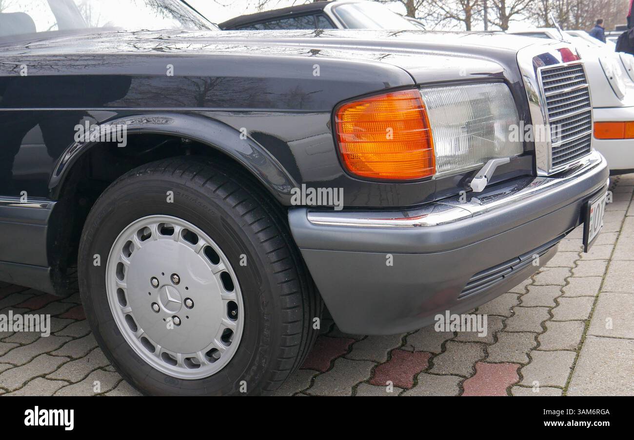 Mercedes w126 immagini e fotografie stock ad alta risoluzione - Alamy