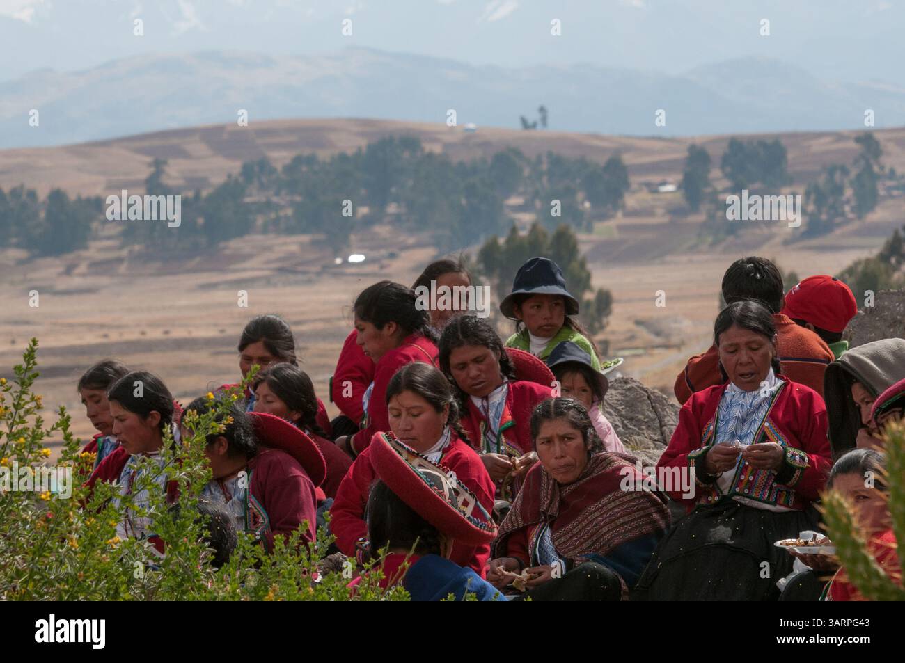 Donne peruviane in abiti tradizionali inca immagini e fotografie stock ...