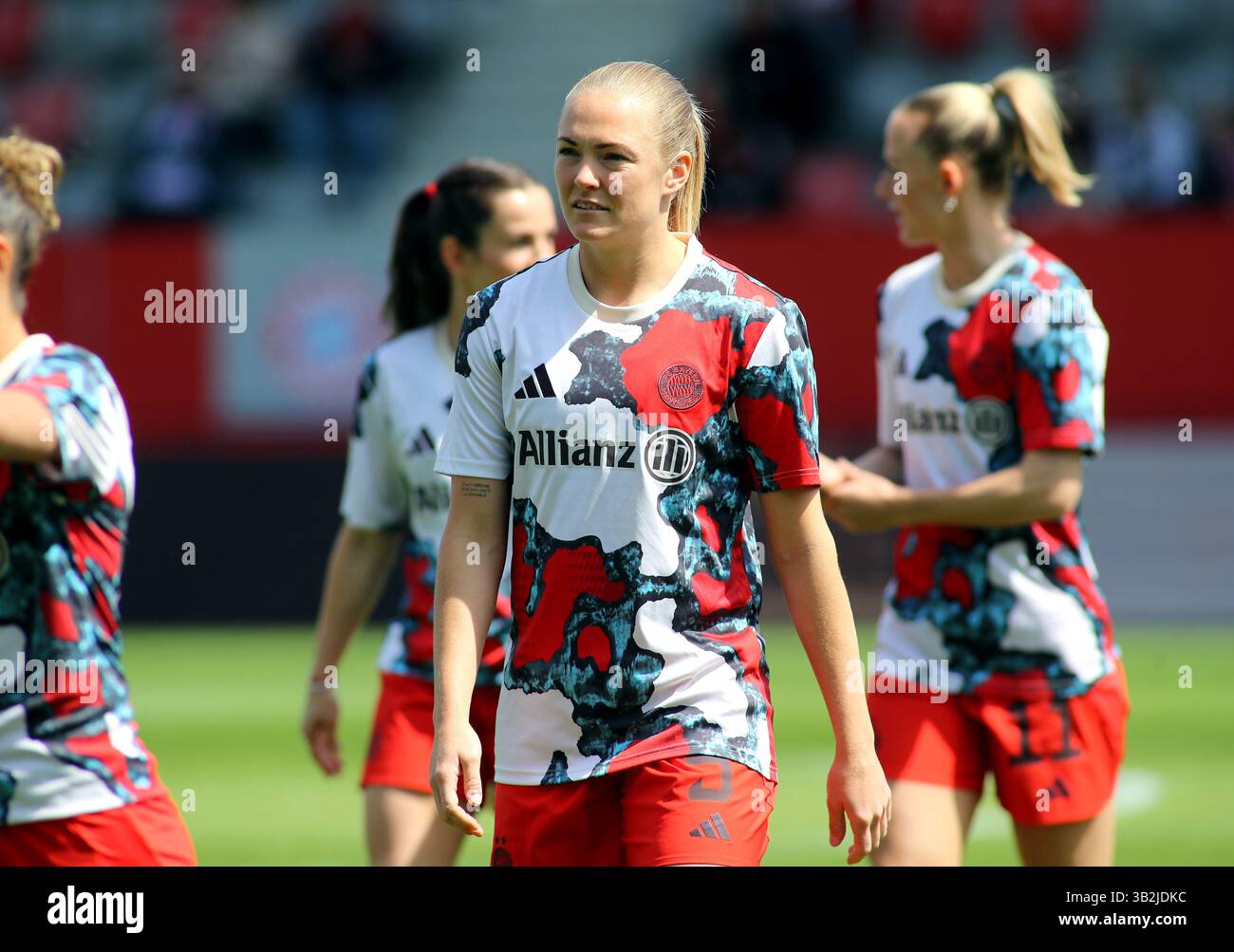 Magdalena eriksson fc bayern münchen beim aufwärmen immagini e ...
