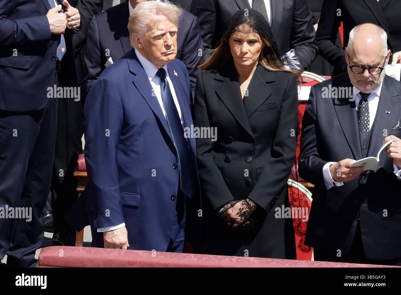 Papa Francesco ha onorato il solenne funerale in Piazza San Pietro il ...