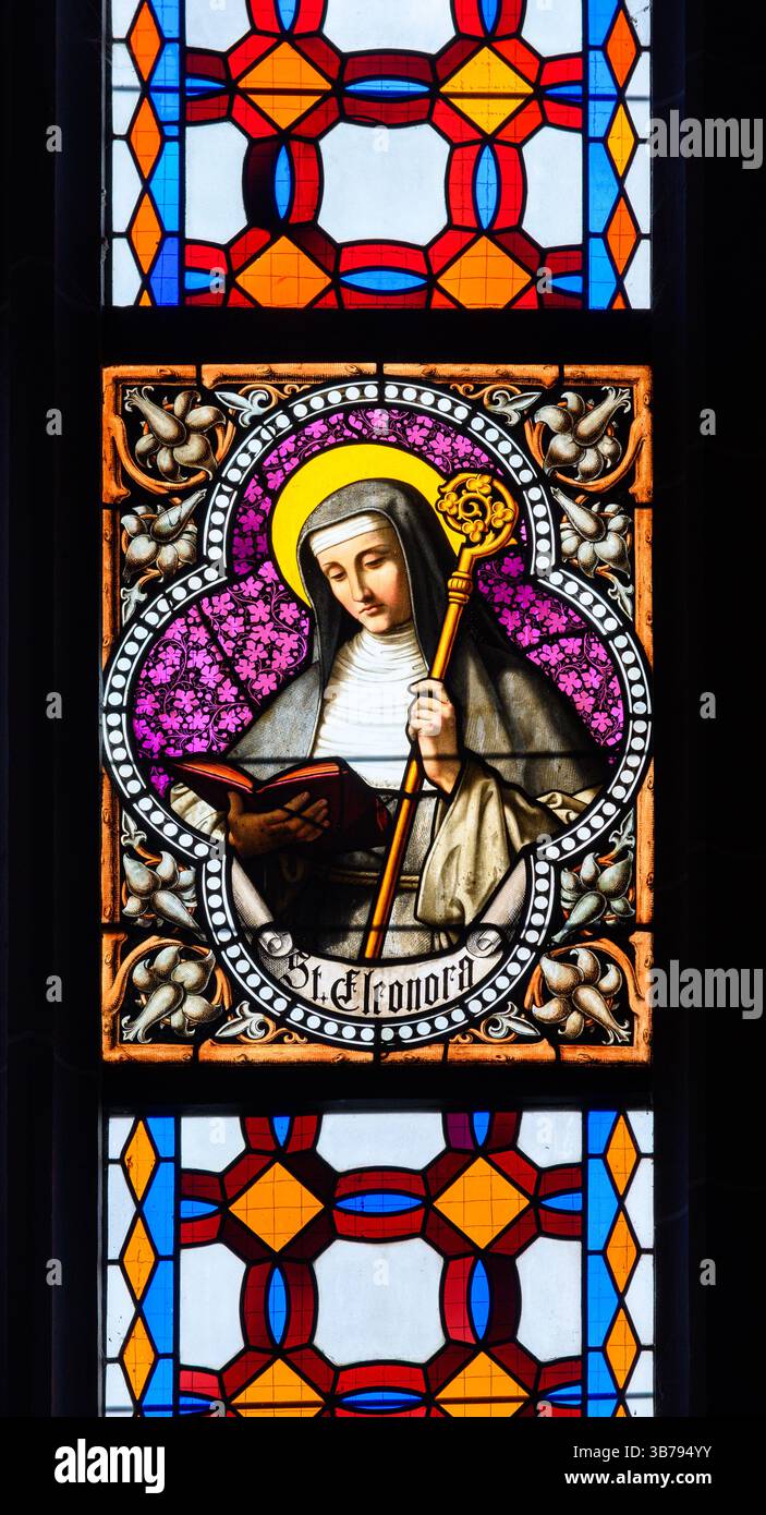 Archangela girlani immagini e fotografie stock ad alta risoluzione - Alamy