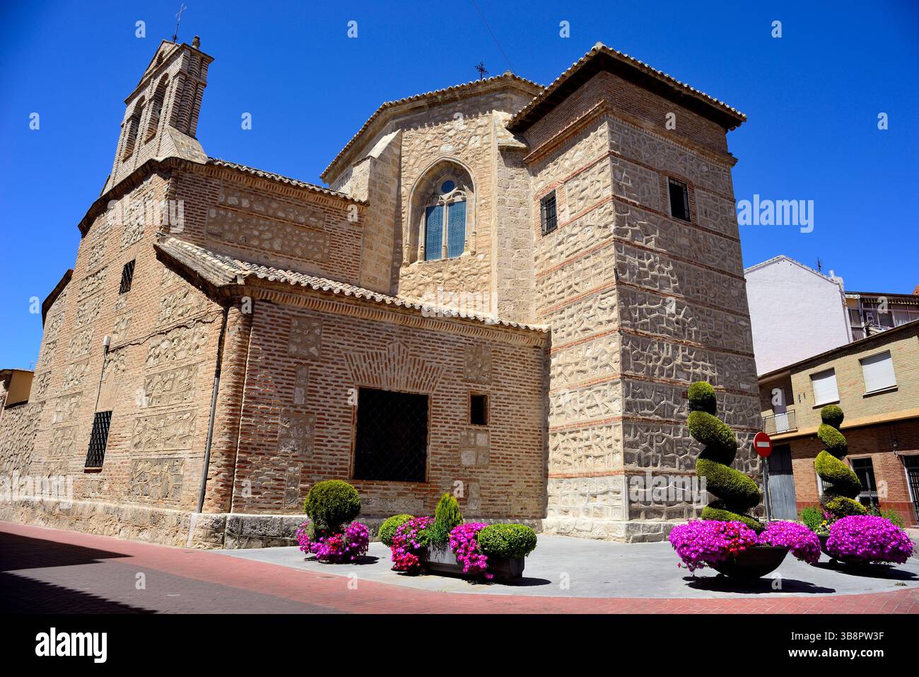 Monumento dei torrijos immagini e fotografie stock ad alta risoluzione ...