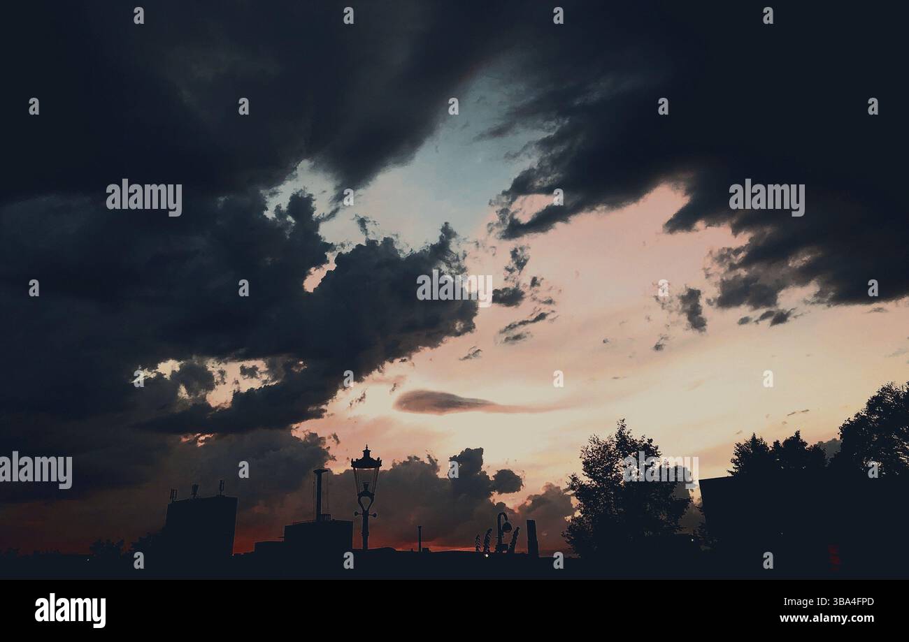 Pressioni atmosferiche immagini e fotografie stock ad alta risoluzione ...
