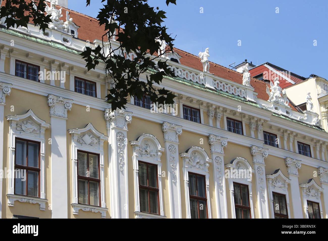 Kinsky palace vienna immagini e fotografie stock ad alta risoluzione ...
