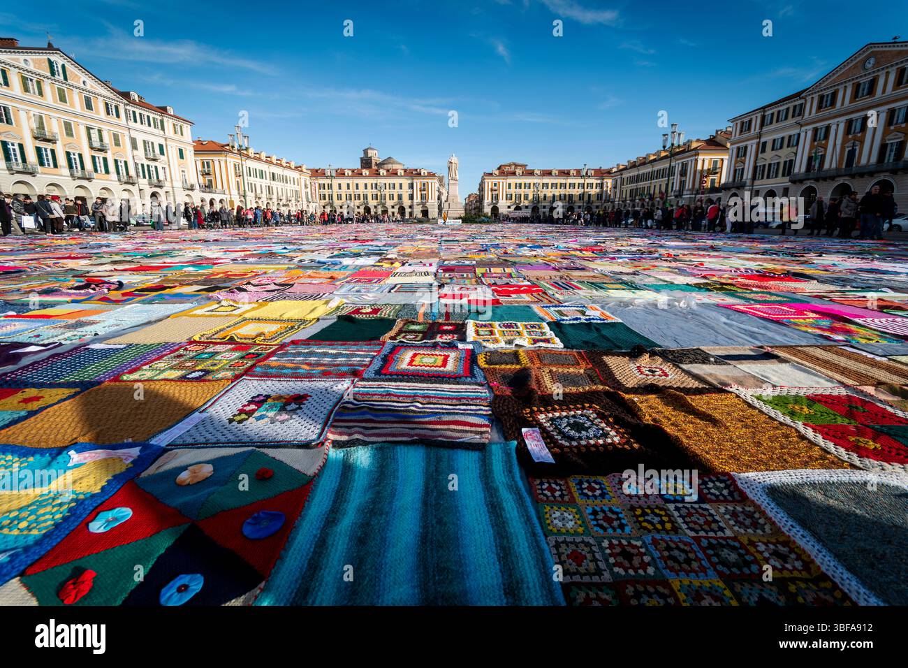 Violenza donne scarpette rosse immagini e fotografie stock ad alta ...