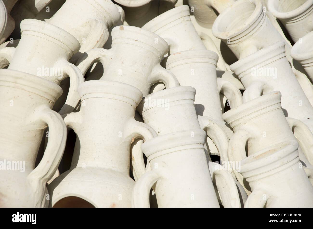 Anfore del collo immagini e fotografie stock ad alta risoluzione - Alamy