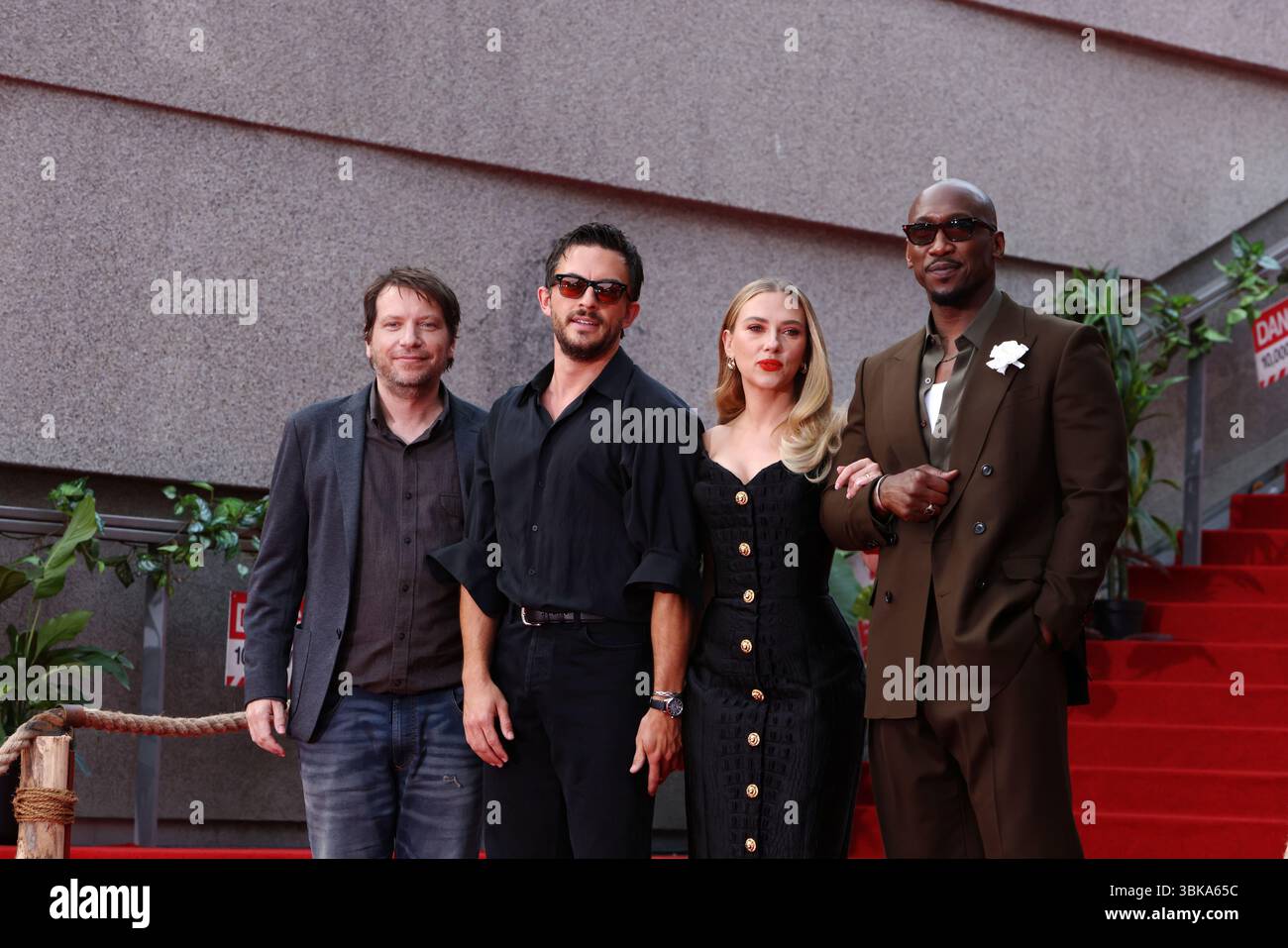 Scarlett johansson jurassic world rebirth immagini e fotografie stock ...