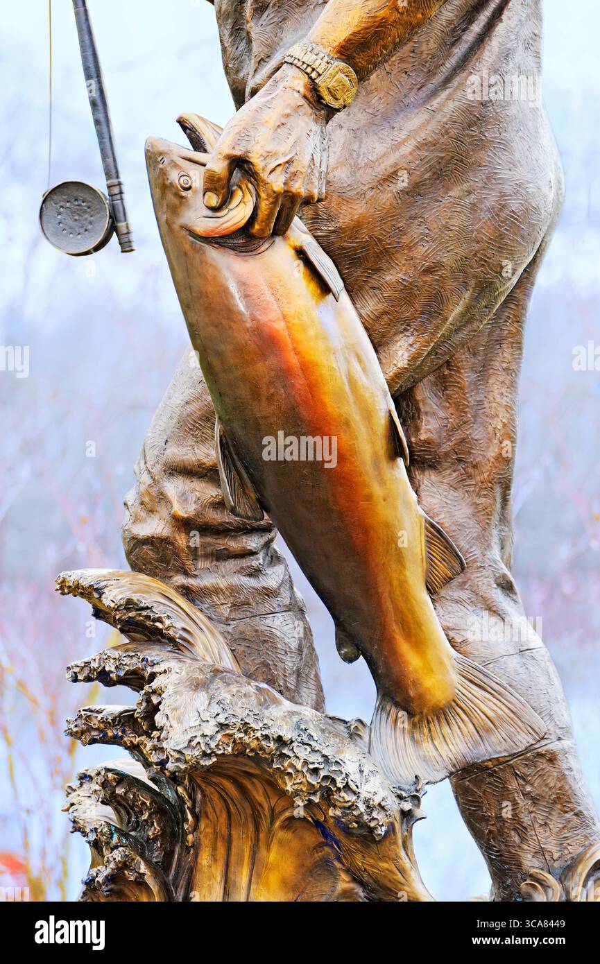 Statua in bronzo di un pescatore immagini e fotografie stock ad alta ...