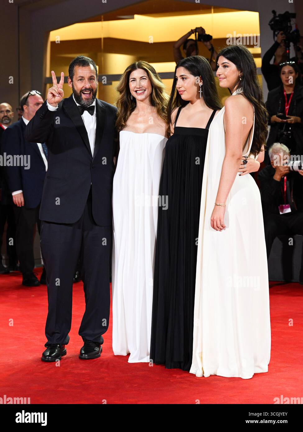 Adam sandler and sunny madeline sandler immagini e fotografie stock ad ...