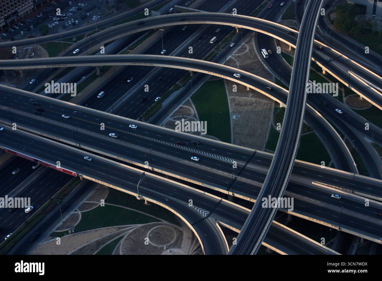 Incrocio di strade immagini e fotografie stock ad alta risoluzione - Alamy