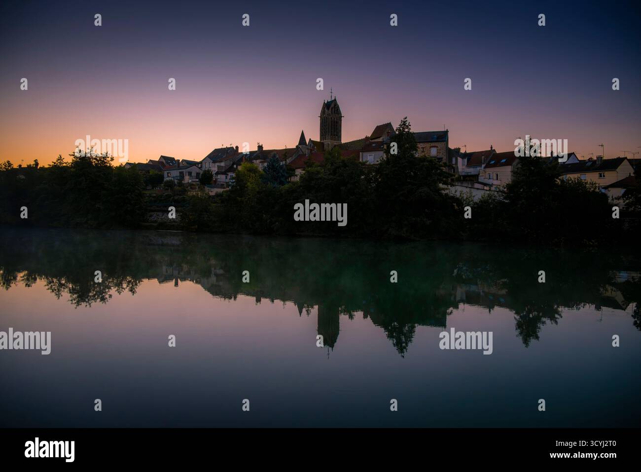 Fiume marna immagini e fotografie stock ad alta risoluzione - Alamy