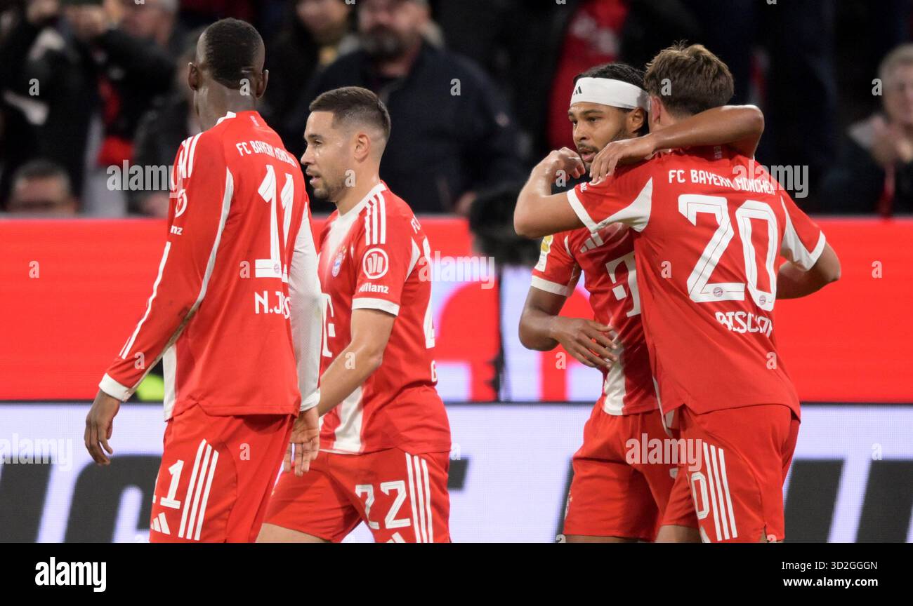 1:0 goal, celebrazione, da sinistra Nicolas Jackson, Raphael Guerreiro ...