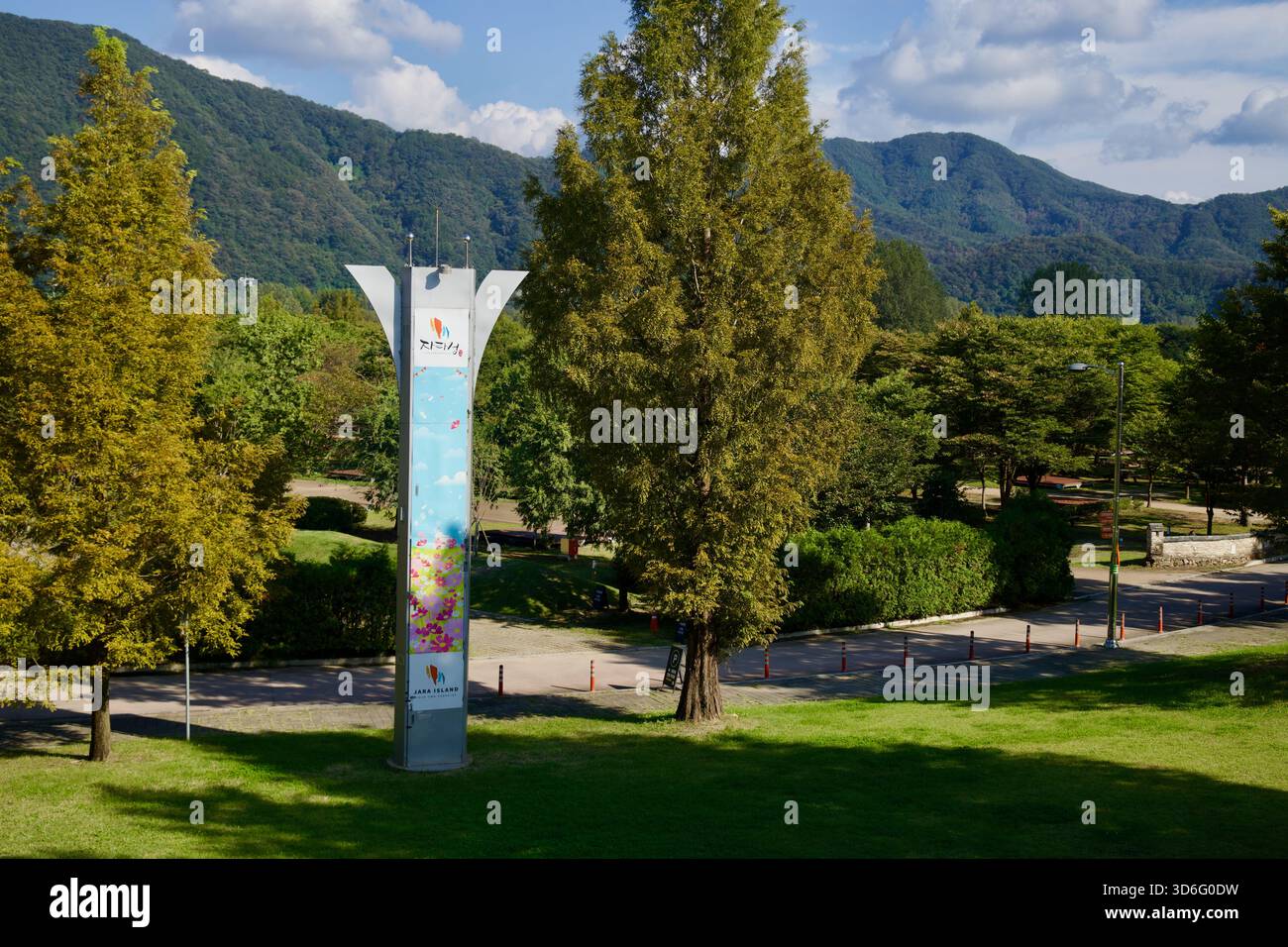 Montagne stilizzate immagini e fotografie stock ad alta risoluzione - Alamy