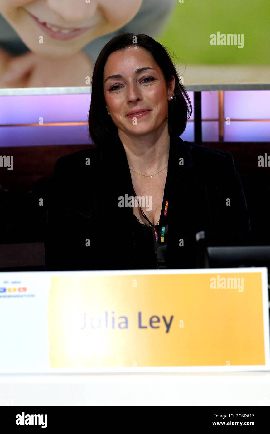 30. RTL-Spendenmarathon 2025 am 21.11.2025 im EMG Studio 8 in Hürth Julia Ley beim 30. RTL ...