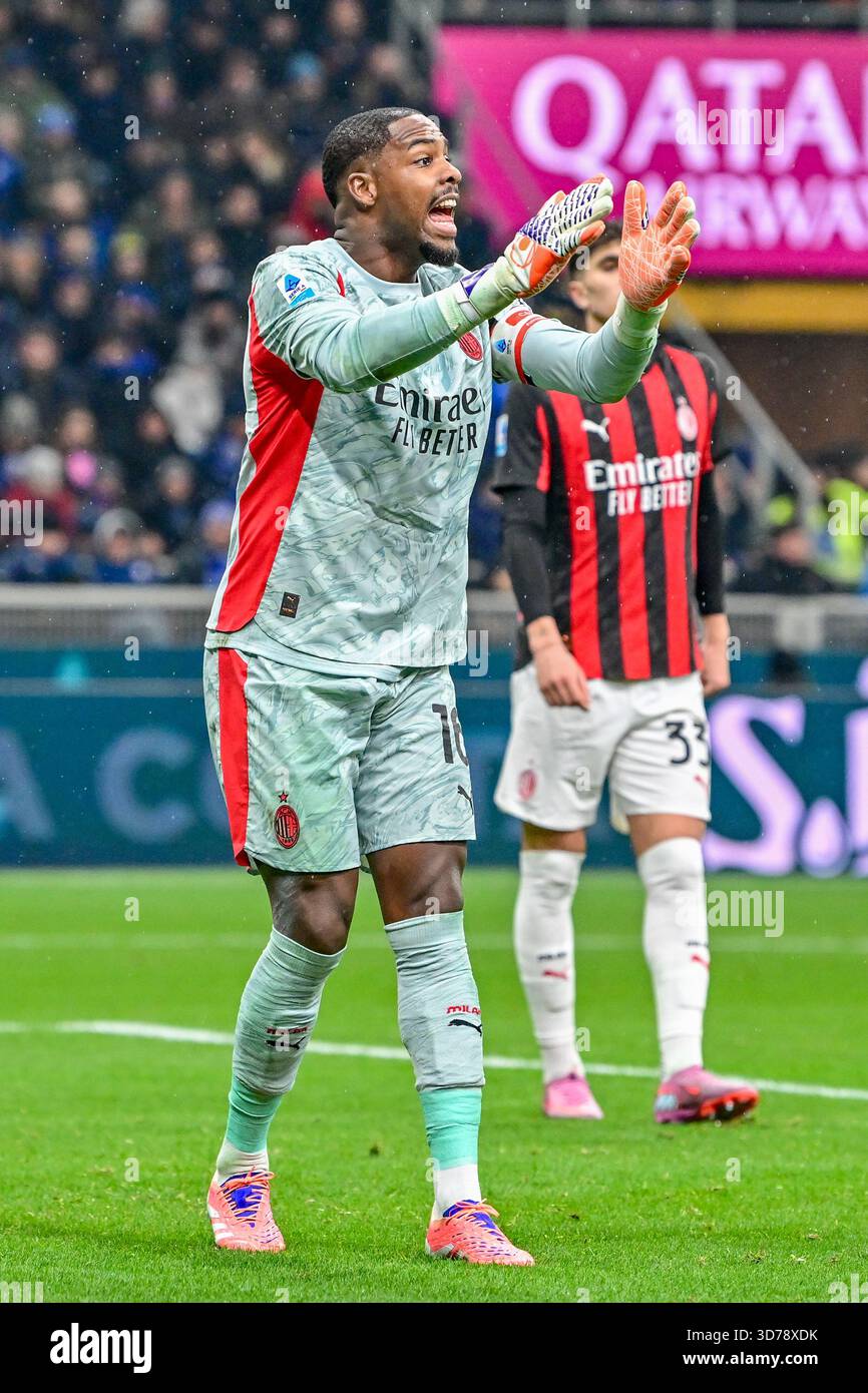 Mike maignan foto immagini e fotografie stock ad alta risoluzione - Alamy