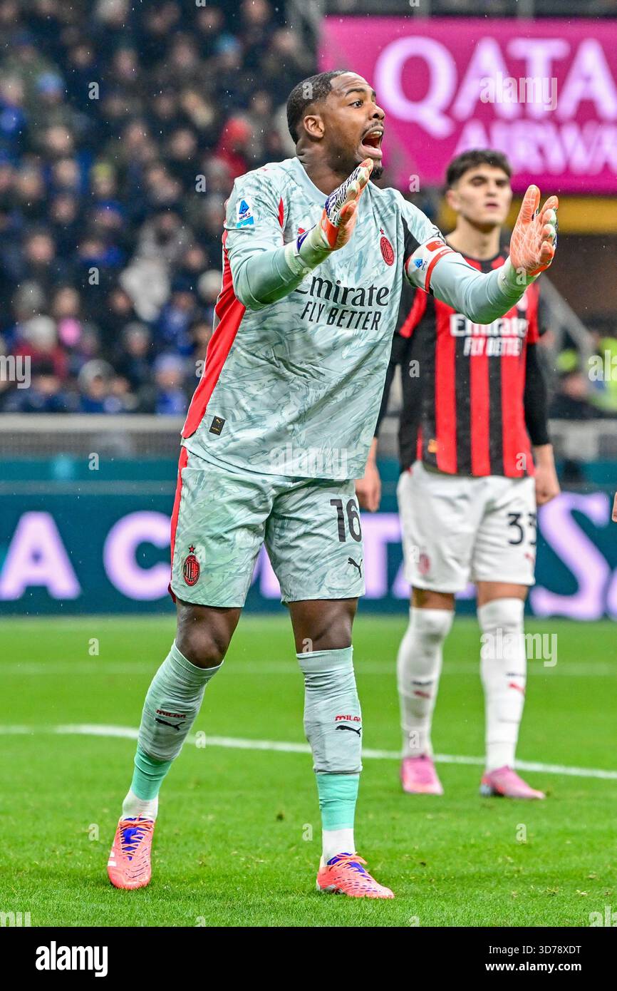 Mike maignan foto immagini e fotografie stock ad alta risoluzione - Alamy