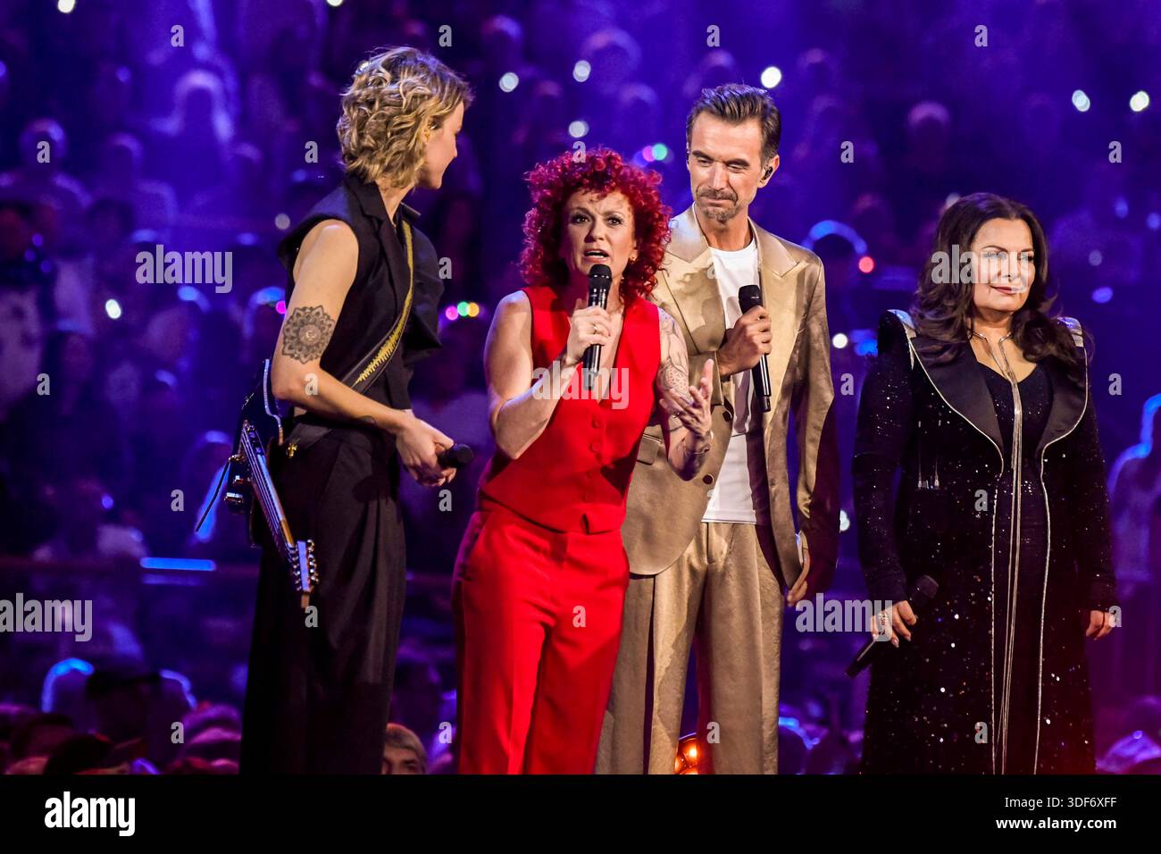 abb: Marianne Rosenberg Lucy Diakovska mit Freundin Gitarristin Yasi ...
