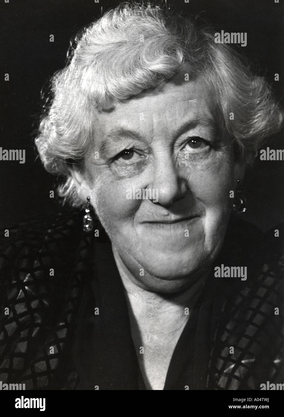 Margaret rutherford immagini e fotografie stock ad alta risoluzione - Alamy