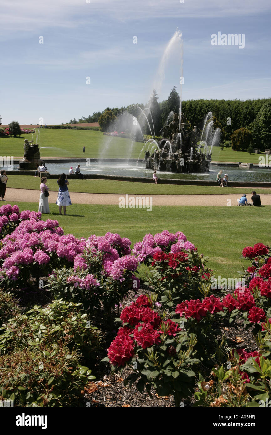 Il grande Perseo e Andromeda fontana al Tribunale Witley e giardini ...