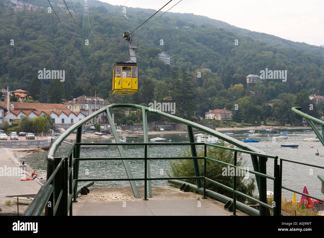 Funivia e vista sul lago maggiore immagini e fotografie stock ad alta ...