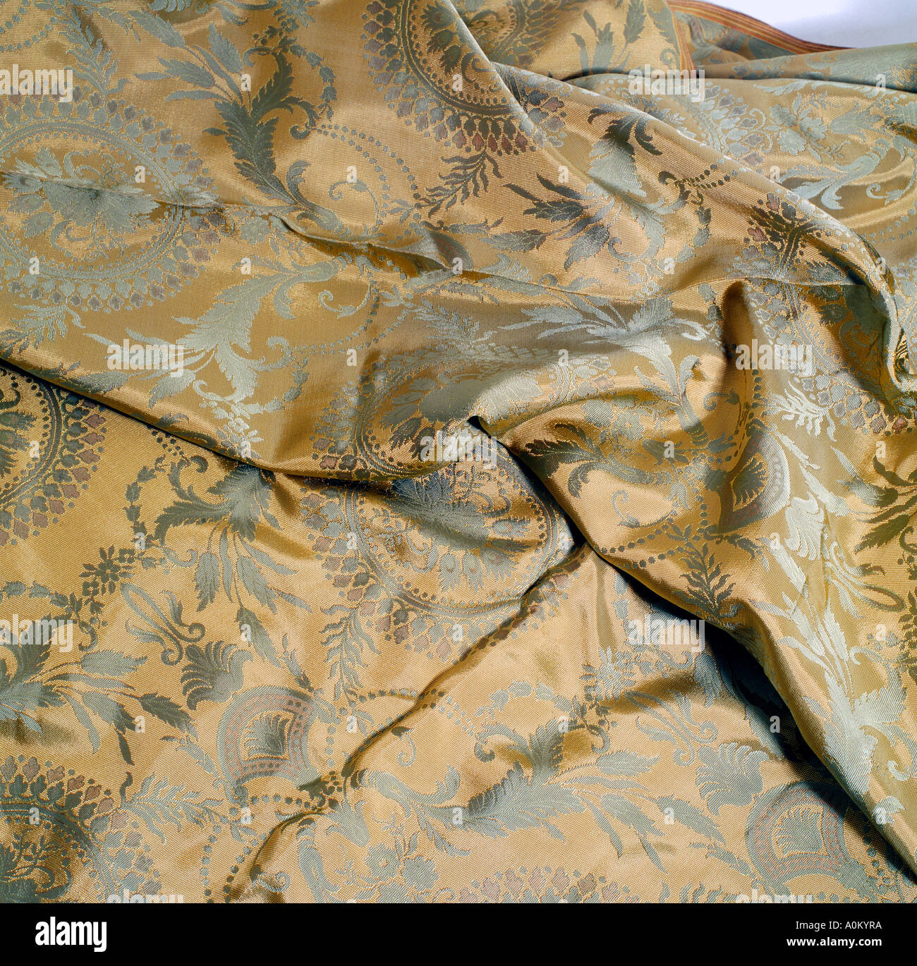 Panno di broccato immagini e fotografie stock ad alta risoluzione - Alamy