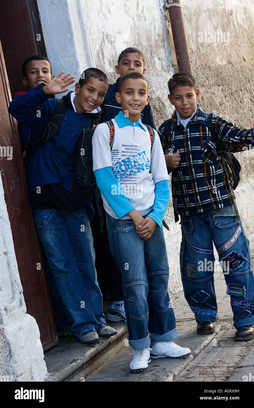 I bambini marocchini Casablanca in Marocco Foto stock - Alamy