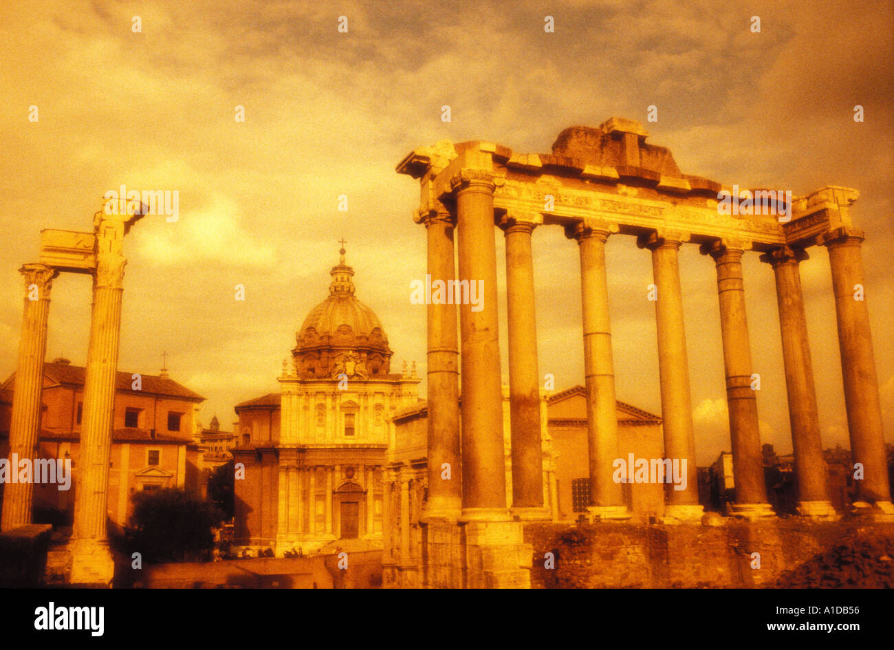 Rovine vespasiano immagini e fotografie stock ad alta risoluzione - Alamy