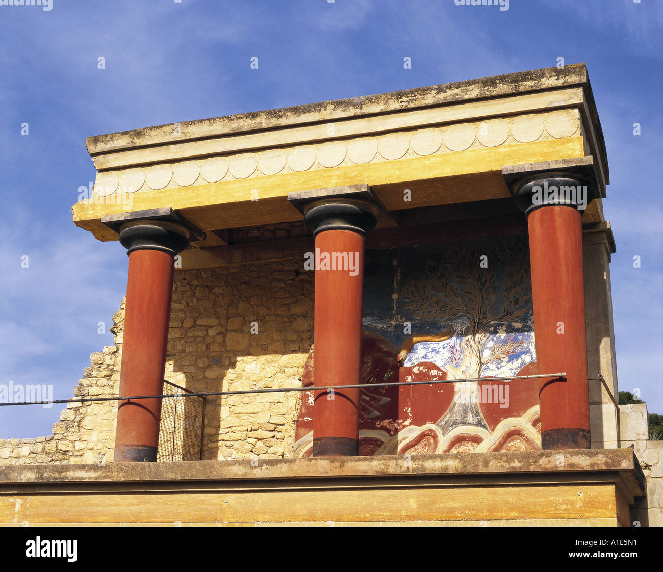 Propylaeum del nord del palazzo di Minosse a Knossos in Creta, Grecia ...