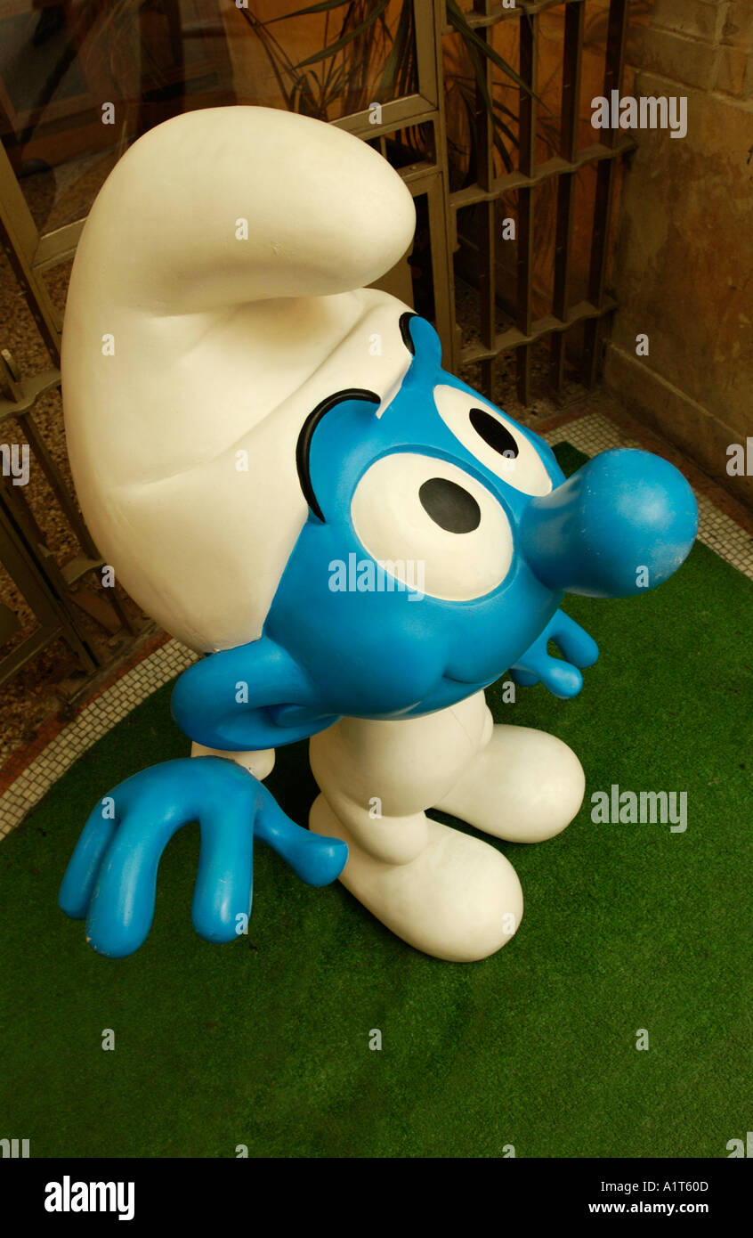 Smurfs cartoon immagini e fotografie stock ad alta risoluzione - Alamy