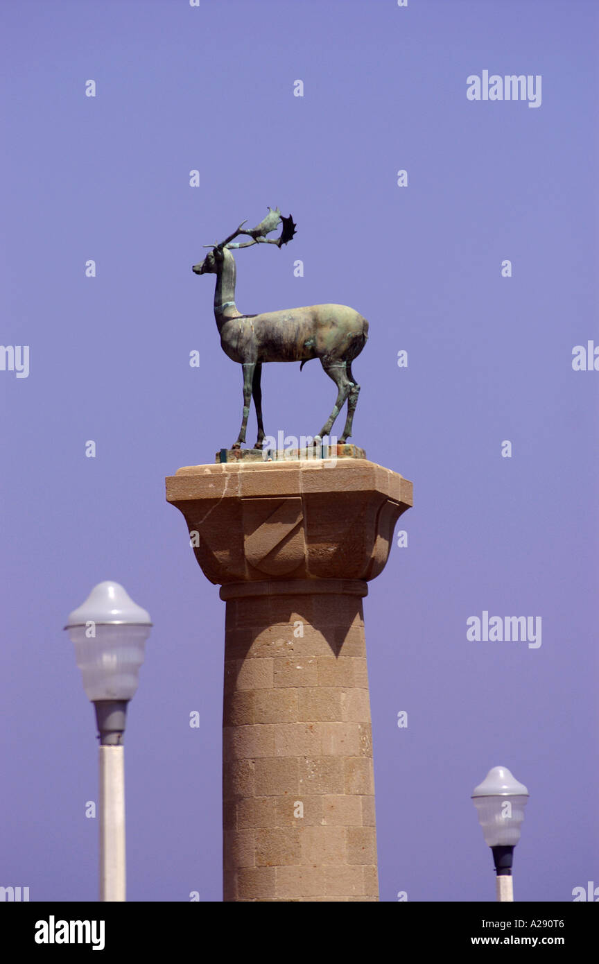 Statua in bronzo di cervo buck immagini e fotografie stock ad alta ...