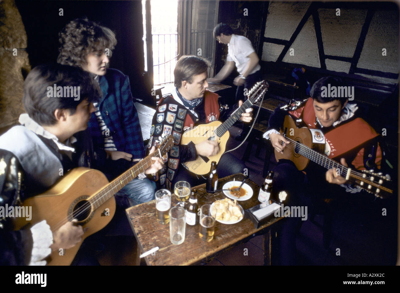 Three Stringed Lute Immagini e Fotos Stock - Alamy