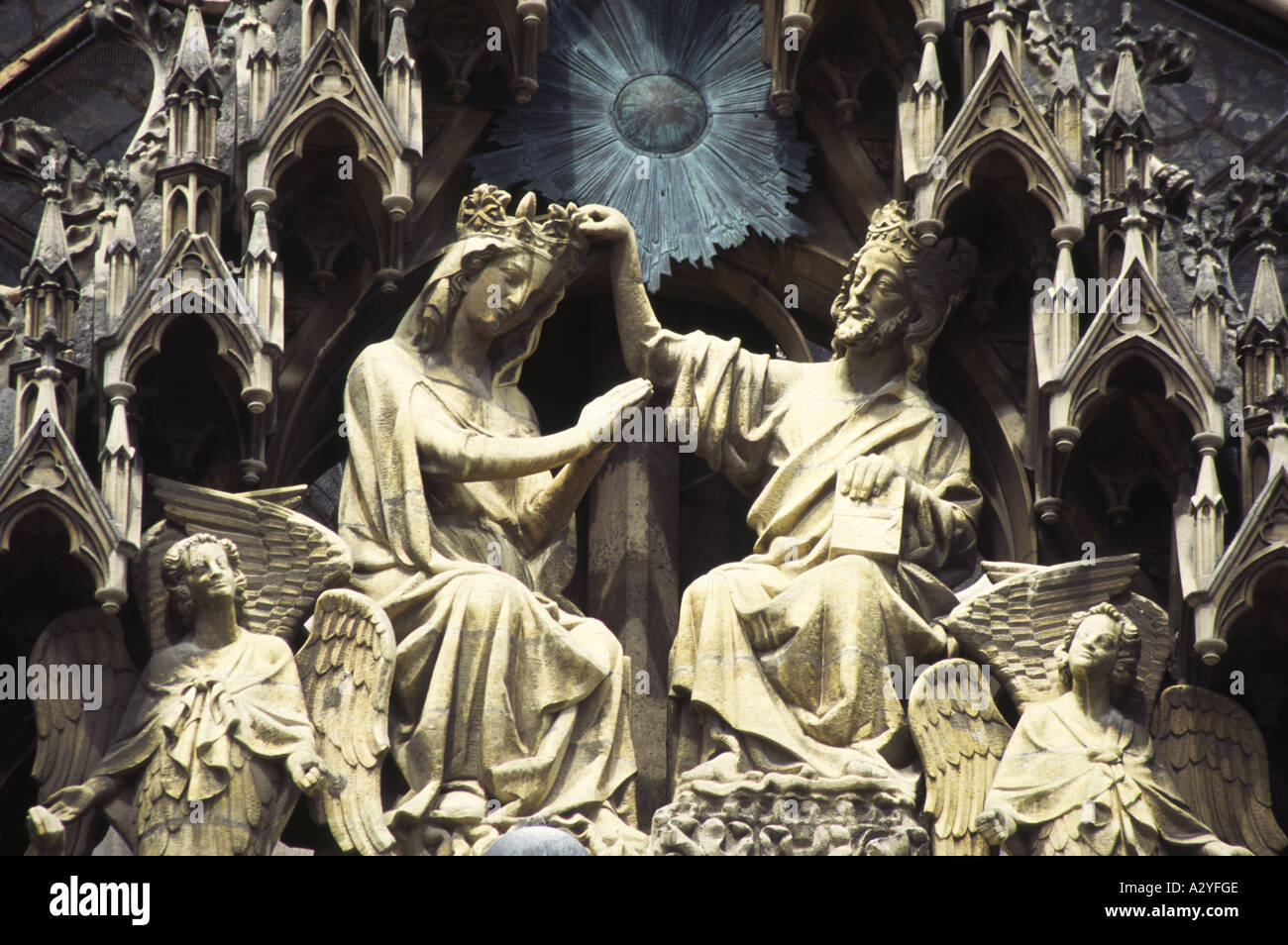 Visita alla cattedrale di reims immagini e fotografie stock ad alta ...