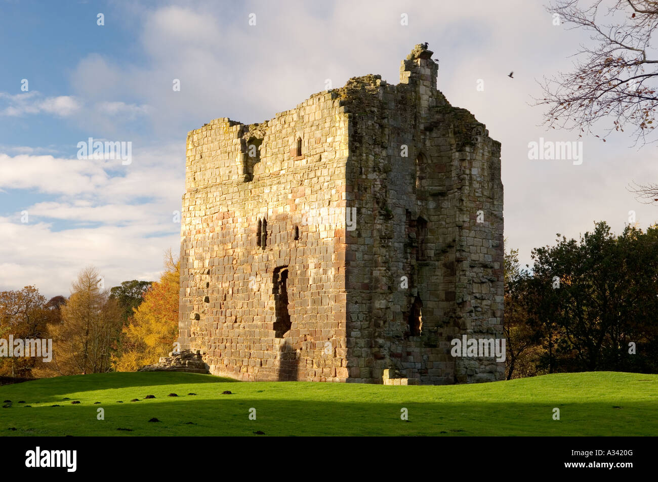 Castelli medievali immagini e fotografie stock ad alta risoluzione - Alamy