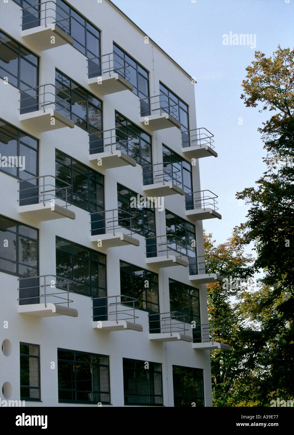 Oskar schlemmer bauhaus immagini e fotografie stock ad alta risoluzione ...