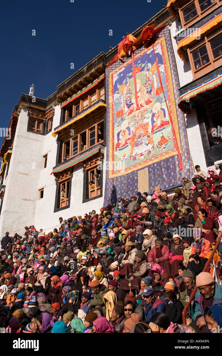 India Ladakh Leh Valle Gompa Spitok festival folla sotto la svelata ...