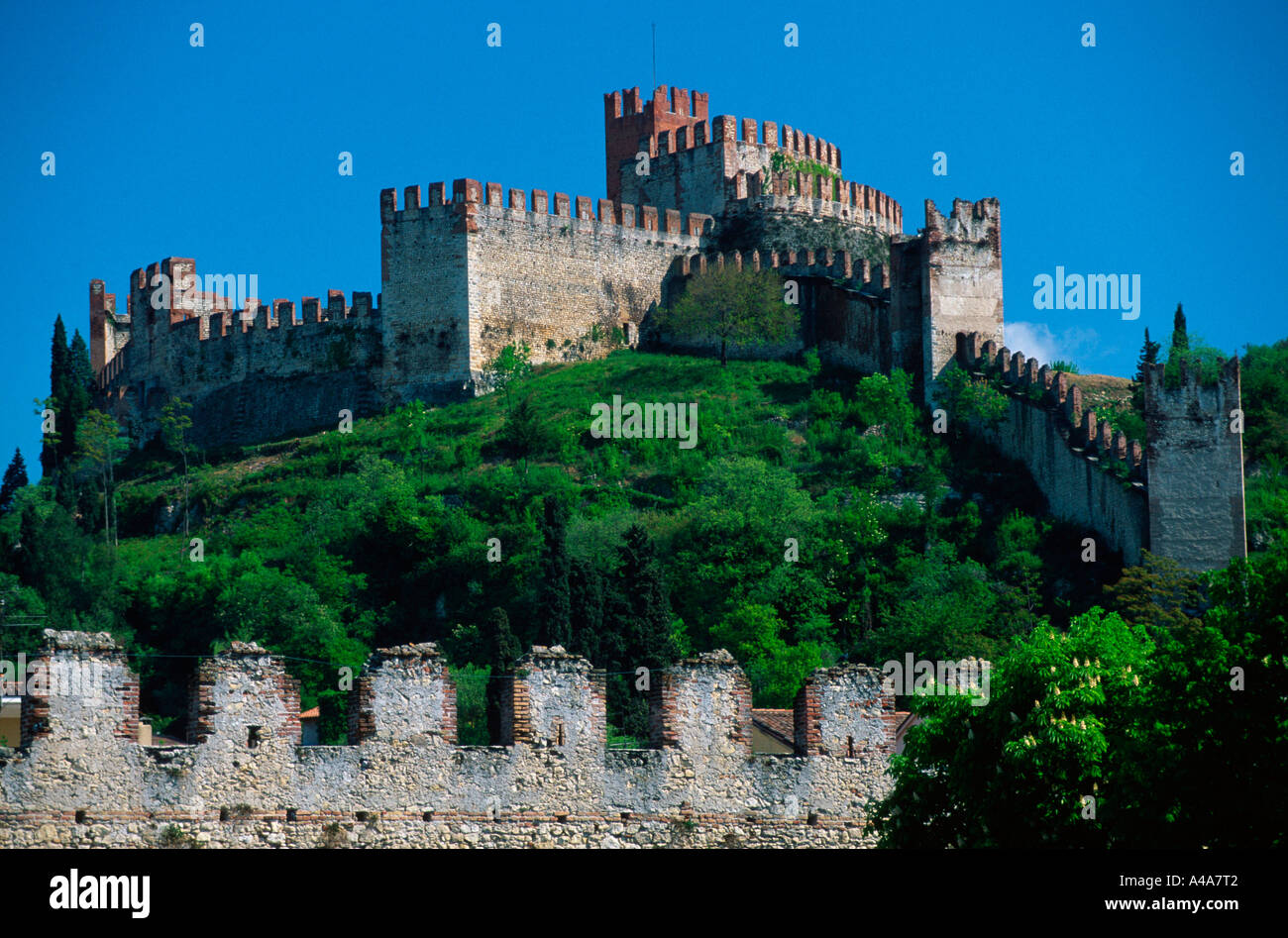 Castello di soave immagini e fotografie stock ad alta risoluzione - Alamy