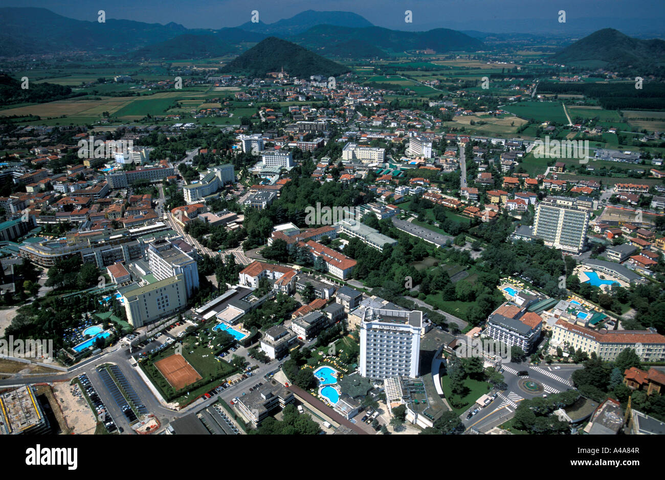 Abano Terme vista aerea Abano Terme Veneto Italia Foto stock - Alamy