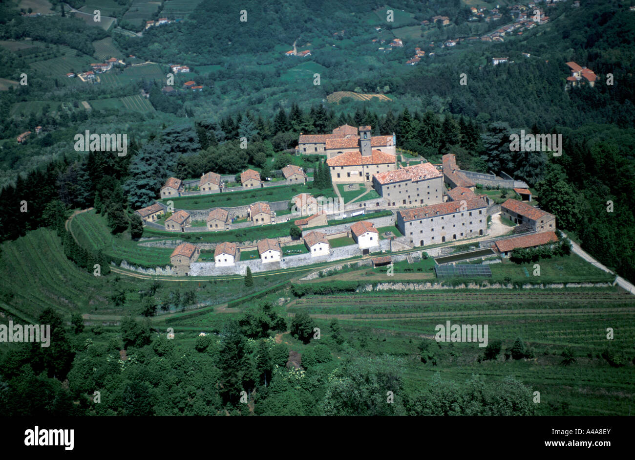 Vista aerea di Eremo Camaldolese del Monte Rua Torreglia Veneto Italia ...