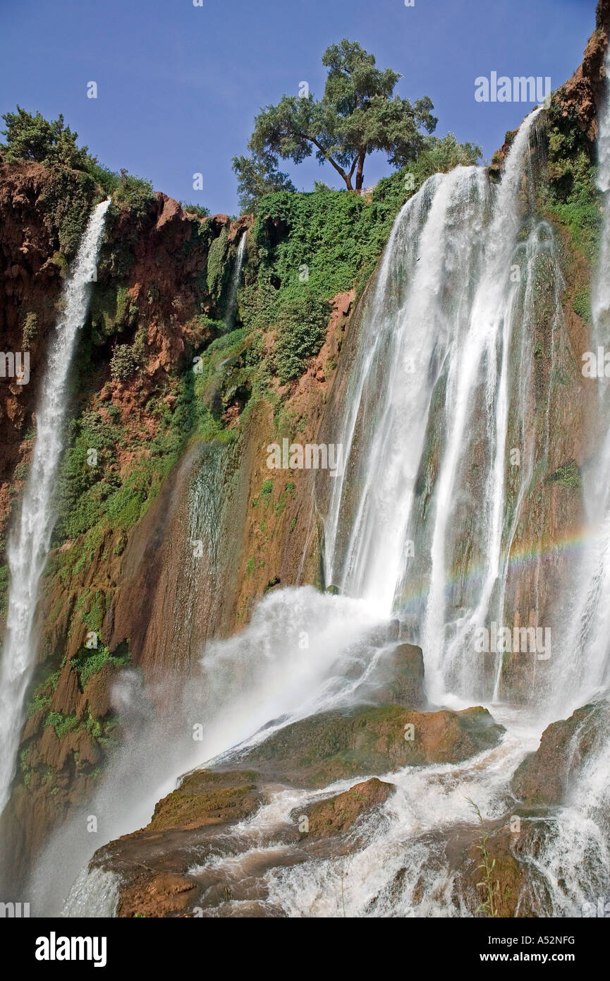 Cascate douzoud immagini e fotografie stock ad alta risoluzione - Alamy