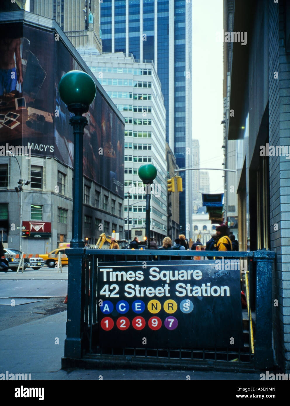 Stazione della metropolitana di times square 42nd street immagini e ...