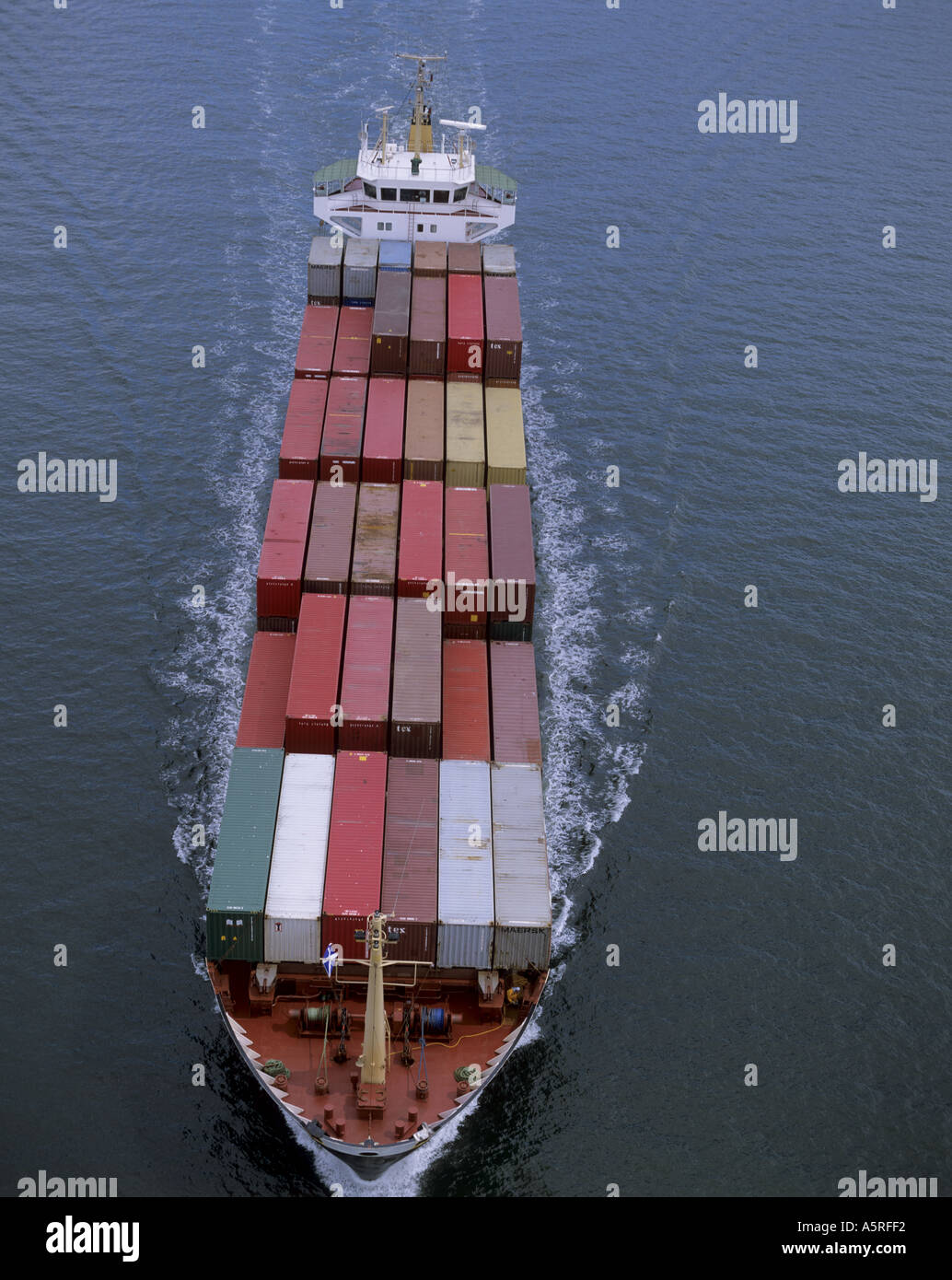 Cargo container ship immagini e fotografie stock ad alta risoluzione ...