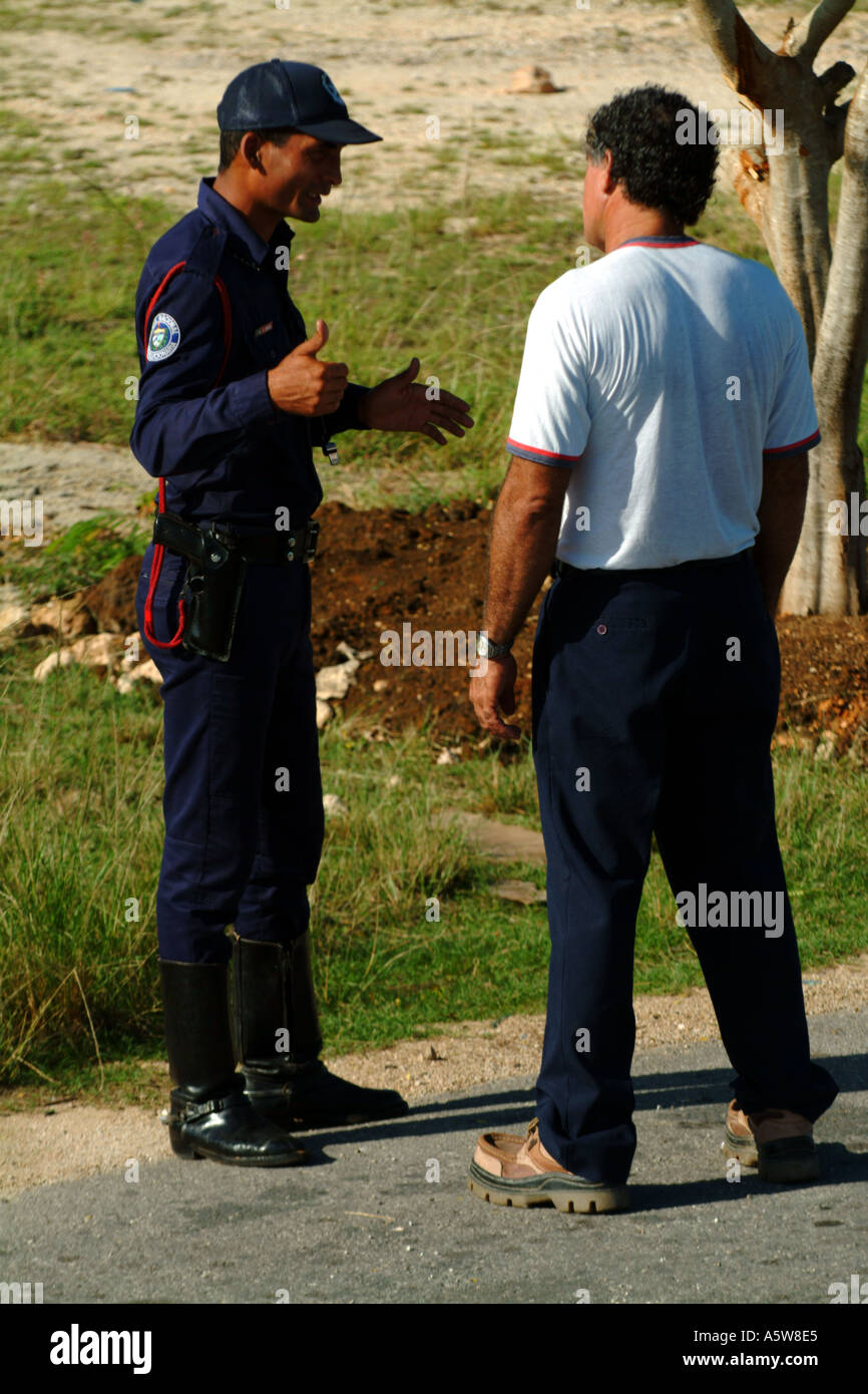 Cuban police officer immagini e fotografie stock ad alta risoluzione ...