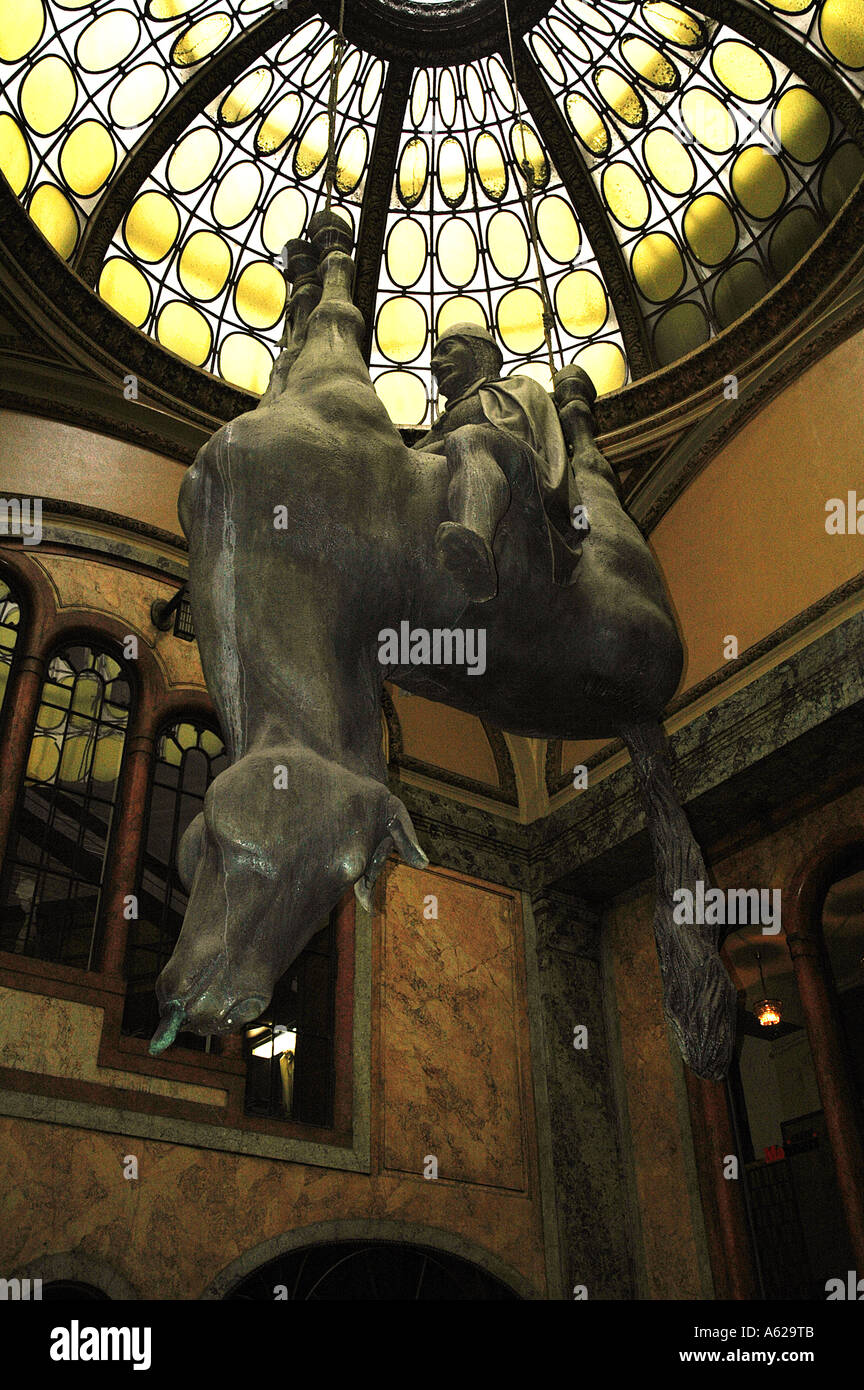 Statua del cavallo morto immagini e fotografie stock ad alta ...