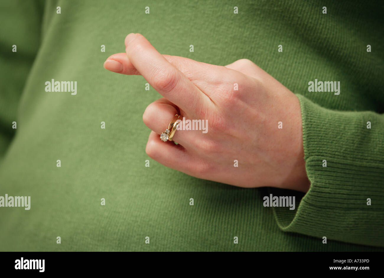 Dita incrociate immagini e fotografie stock ad alta risoluzione - Alamy