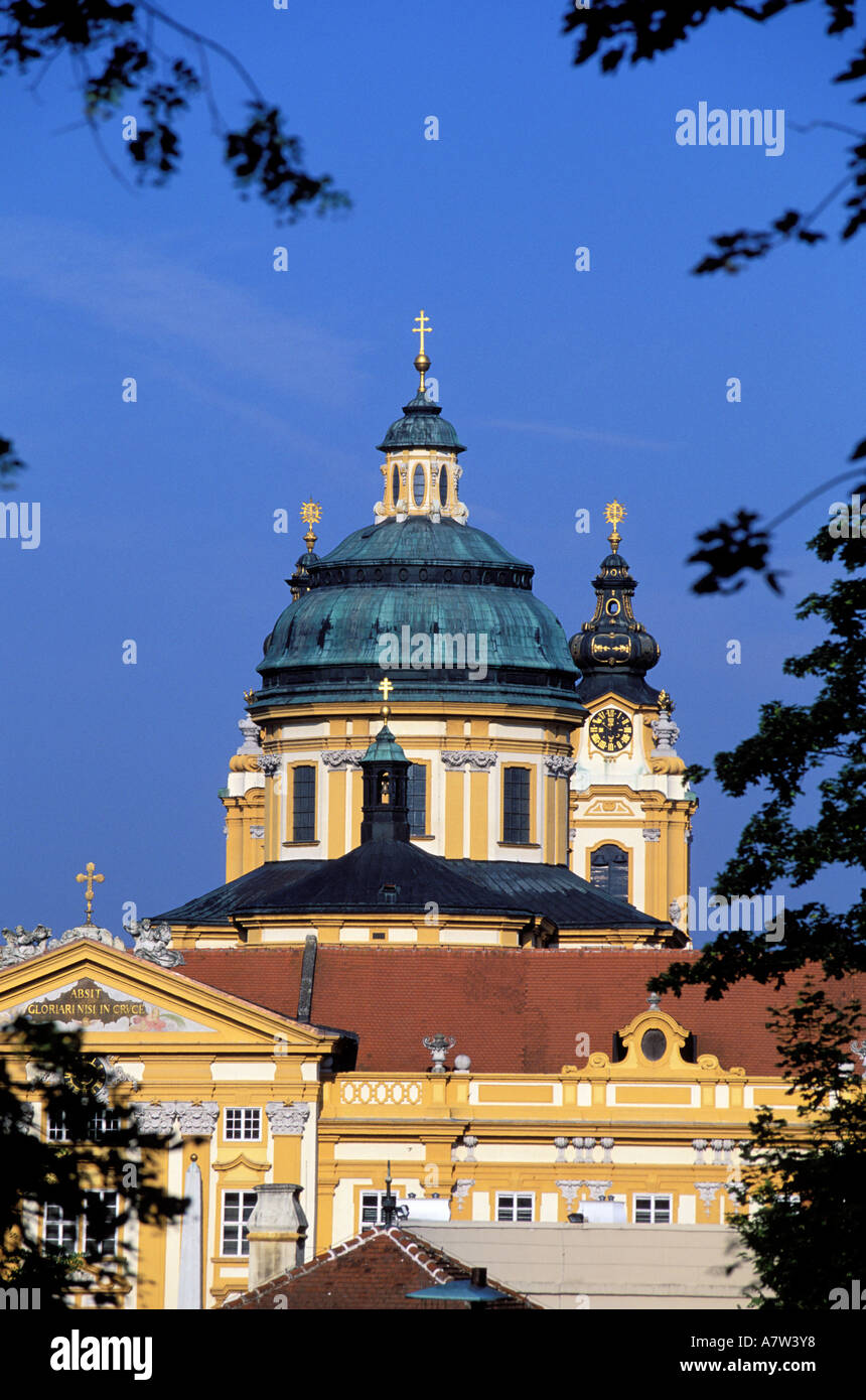 Cupola delle basiliche immagini e fotografie stock ad alta risoluzione ...