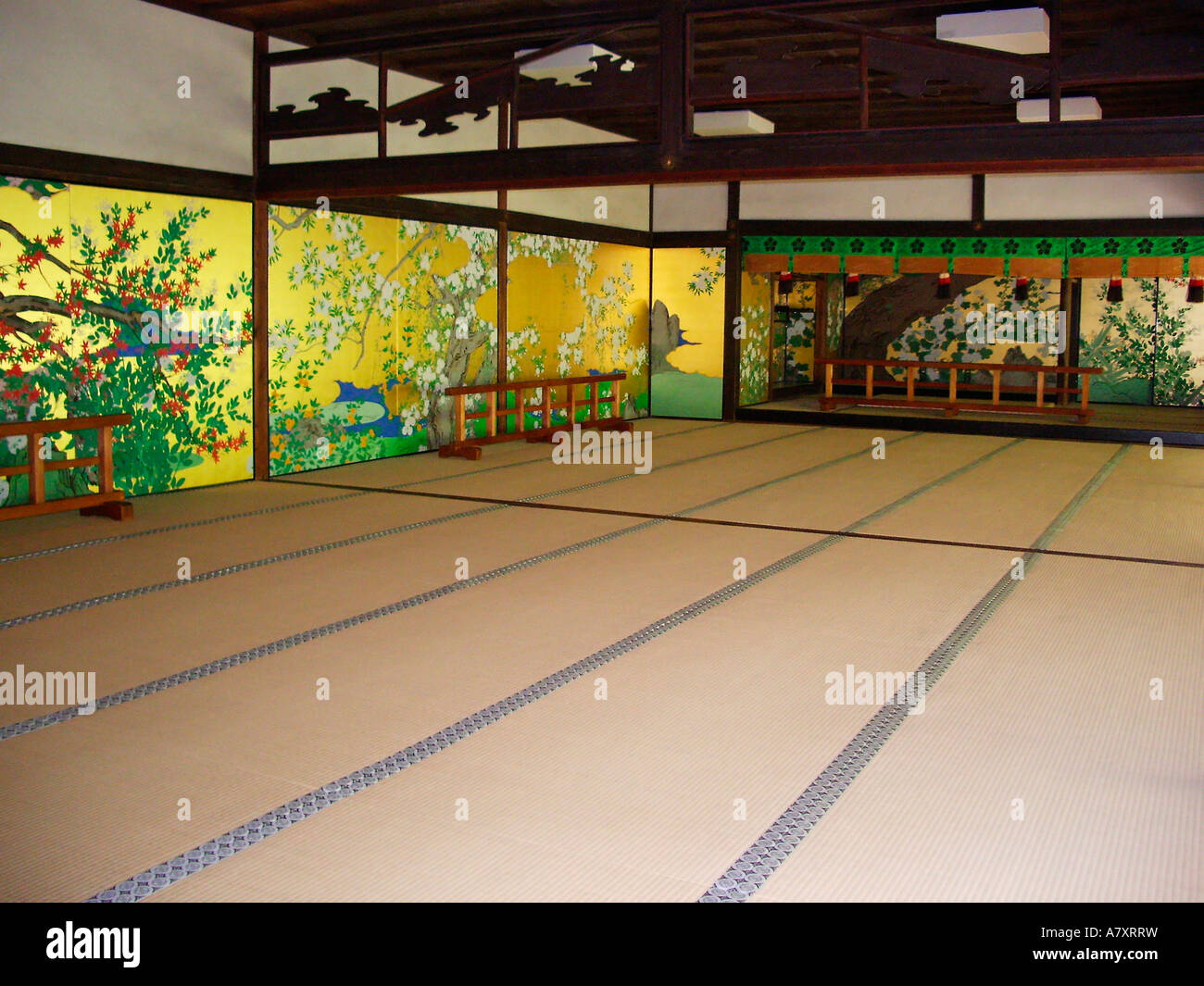 Fusuma giappone immagini e fotografie stock ad alta risoluzione - Alamy