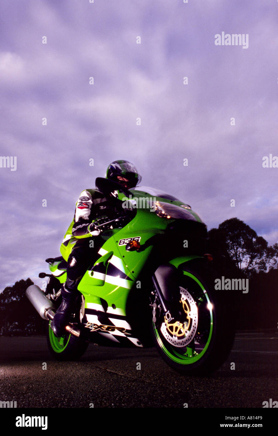 Green kawasaki immagini e fotografie stock ad alta risoluzione - Alamy