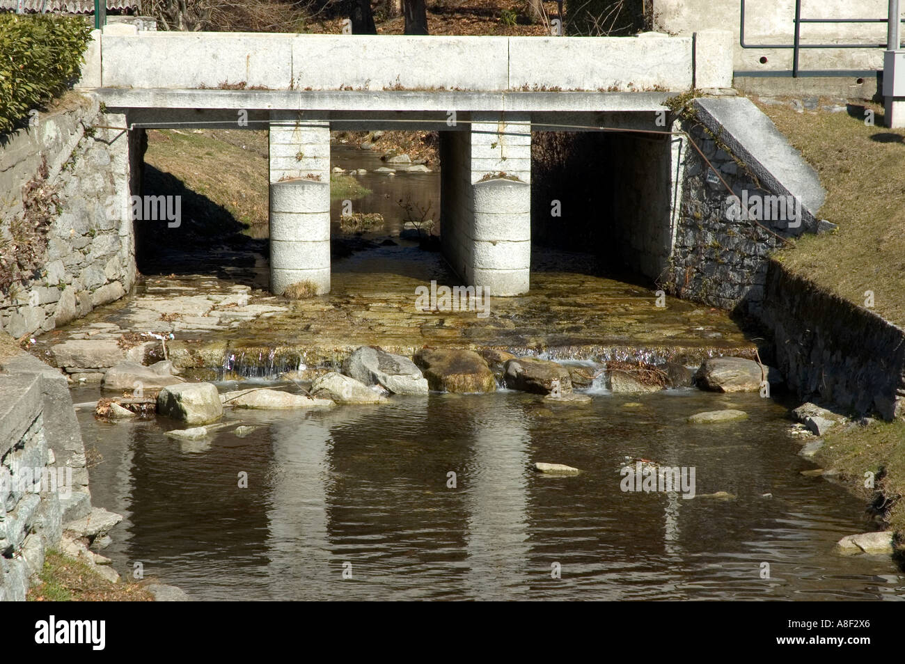 Lago di mergozzo maggiore immagini e fotografie stock ad alta ...
